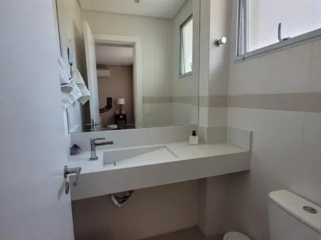 Casa em Condomínio em Sambaqui