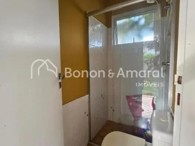 Casa em condomínio em Valinhos, 3 suítes com closet, 1 master