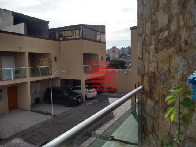 Casa em Condomínio Fechado à Venda na Vila Ema – 2 Suítes e 2 Vagas!