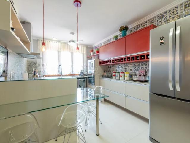 Casa em Condomínio no bairro Cristal