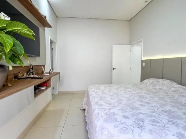 Casa em Condomínio para Venda em Franca, Villa Piemonte I, 3 dormitórios, 1 suíte, 3 banheiros, 2 va