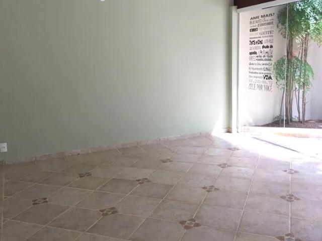 Casa em condomínio para venda em Sousas, Campinas. Estrutura sólida, excelente padrão de construção