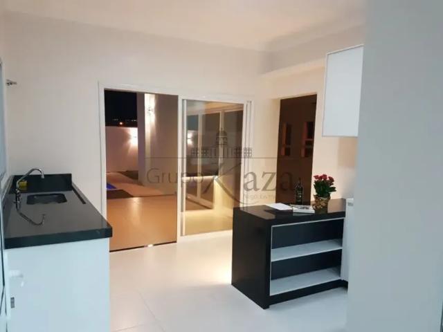 Casa em Condomínio Urbanova Residencial Altos da Serra VI 4 Dormitórios 251m²