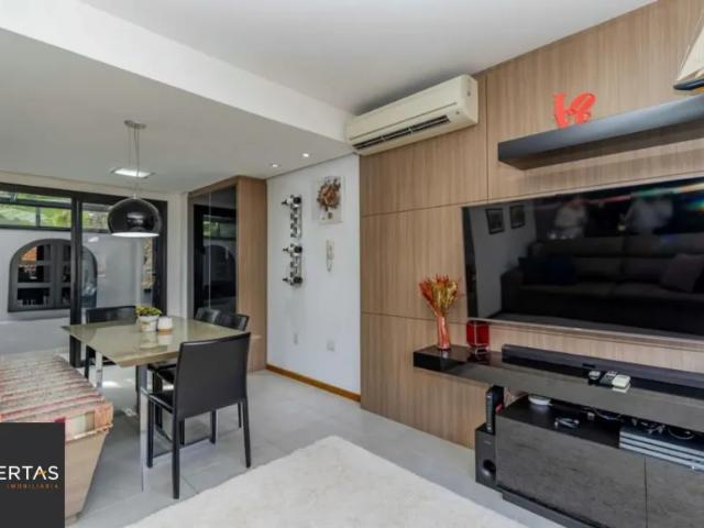 Casa em Condomínio à venda com 2 quartos 212 m² no Tristeza