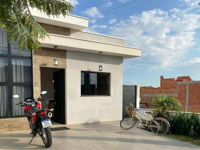 Casa em condomínio