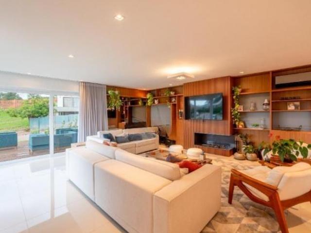 Casa em Condominio 3 dorm 253 m² no bairro Alphaville