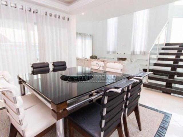 SOBRADO COM 3 SUITES SENDO 1 MASTER VILLA OLYMPIA