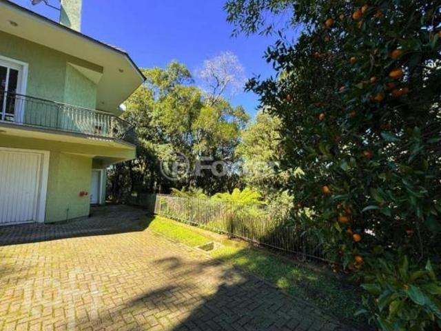 Casa em Condomínio, 3 dormitórios, 400 m², em Floresta