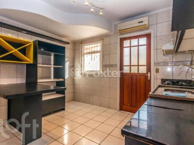 Casa em Condomínio, 3 dormitórios, 92 m², em Camaquã