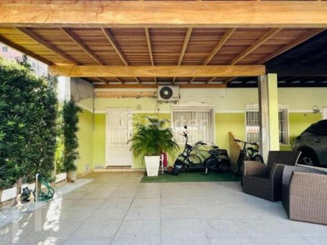 Casa em Condomínio, 3 dormitórios, 95 m², em Igara