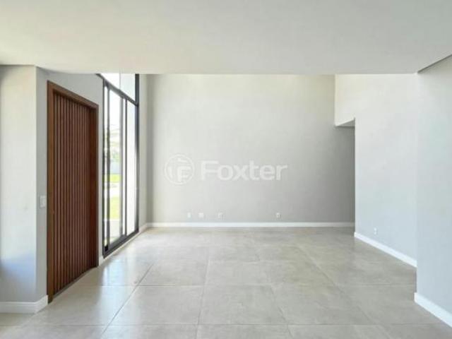 Casa em Condomínio, 3 dormitórios, 96.98 m², em Hípica