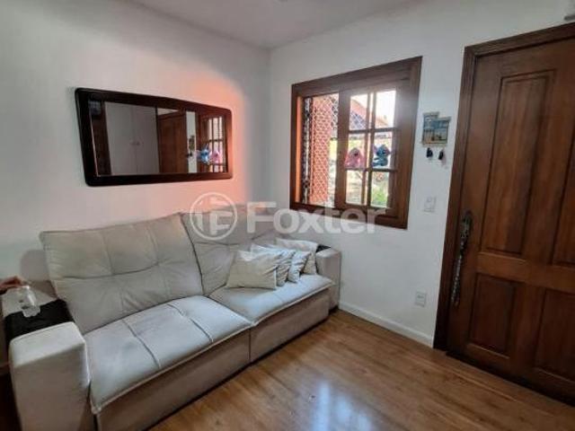 Casa em Condomínio, 3 dormitórios, 101 m², em Cavalhada