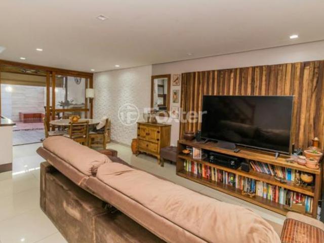 Casa em Condomínio, 3 dormitórios, 108.32 m², em Hípica