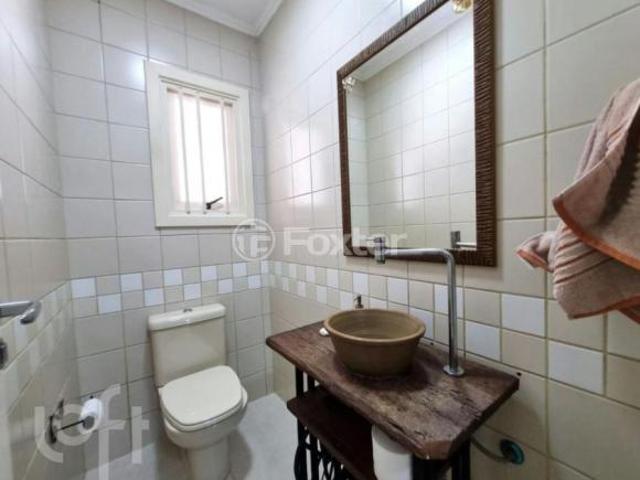 Casa em Condomínio, 3 dormitórios, 110.67 m², em Teresópolis