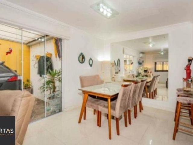 Casa em condomínio 3 dormitórios