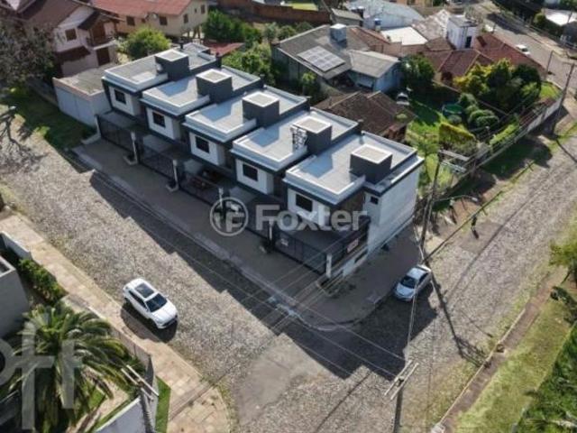 Casa em Condomínio, 3 dormitórios, 112.06 m², em Petrópolis