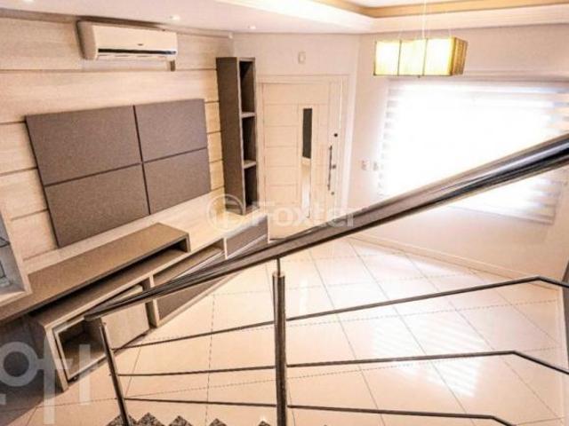 Casa em Condomínio, 3 dormitórios, 112 m², em Sarandi