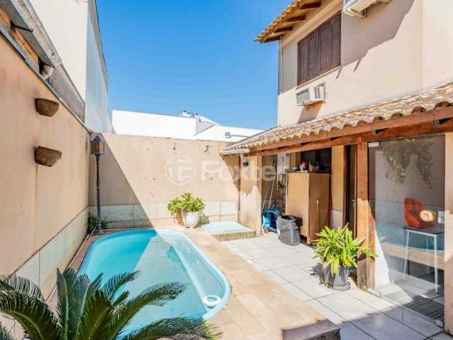 Casa em Condomínio, 3 dormitórios, 118.36 m², em Hípica