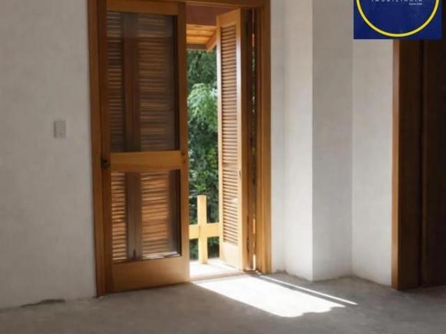 Casa em Condomínio, 3 dormitórios, 121 m², em Cavalhada