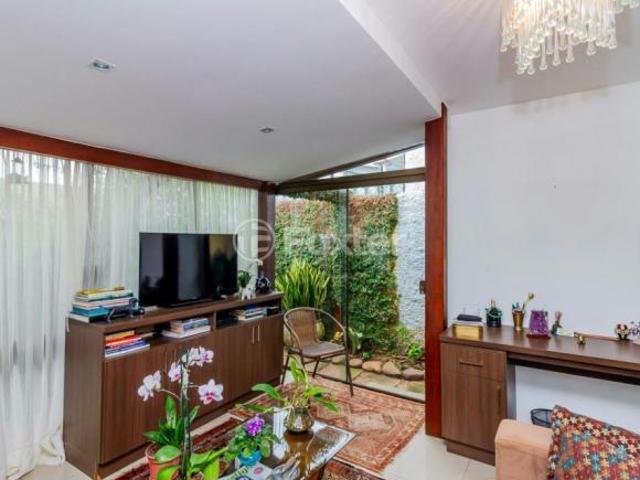 Casa em Condomínio, 3 dormitórios, 123 m², em Jardim Sabará
