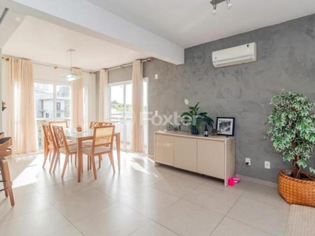 Casa em Condomínio, 3 dormitórios, 125 m², em Rubem Berta