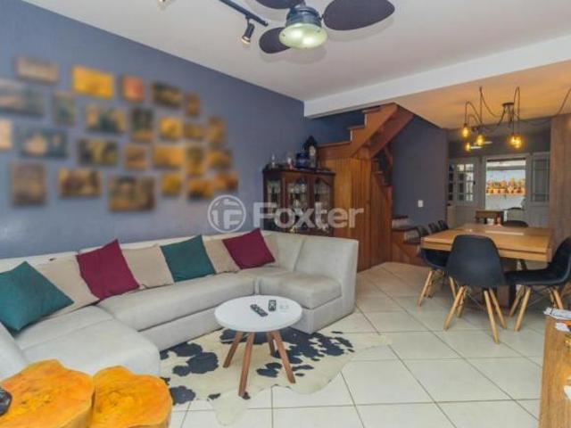 Casa em Condomínio, 3 dormitórios, 132.36 m², em Cavalhada