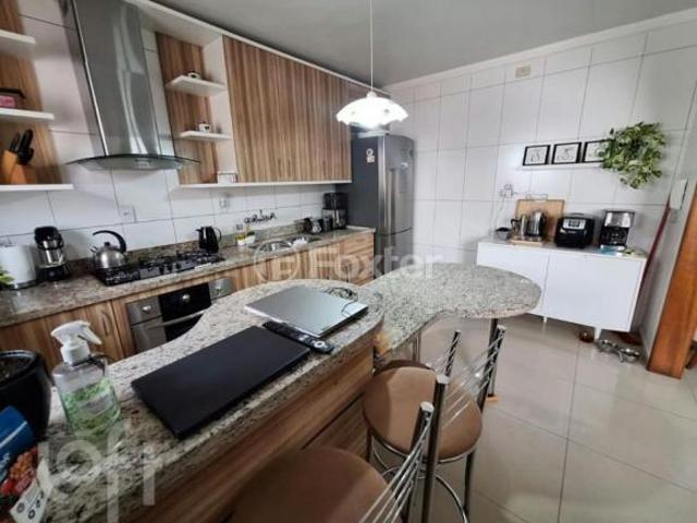 Casa em Condomínio, 3 dormitórios, 146.06 m², em Nonoai