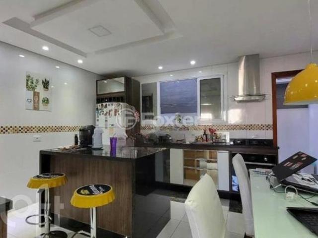 Casa em Condomínio, 3 dormitórios, 146 m², em Vila Guiomar