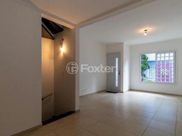 Casa em Condomínio, 3 dormitórios, 146 m², em Centro