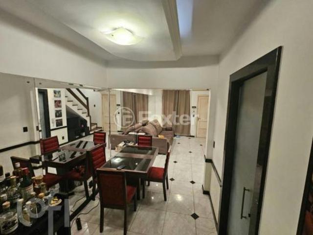 Casa em Condomínio, 3 dormitórios, 154 m², em Morro Santana