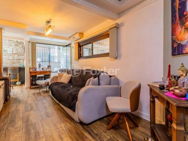 Casa em Condomínio, 3 dormitórios, 155.31 m², em Partenon
