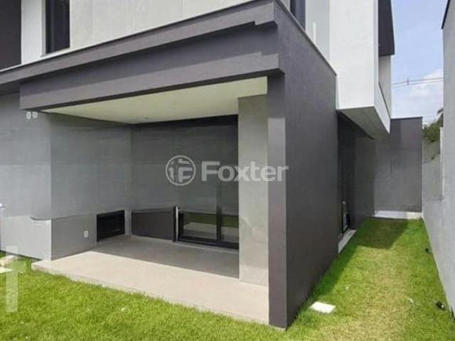 Casa em Condomínio, 3 dormitórios, 158.41 m², em Centro
