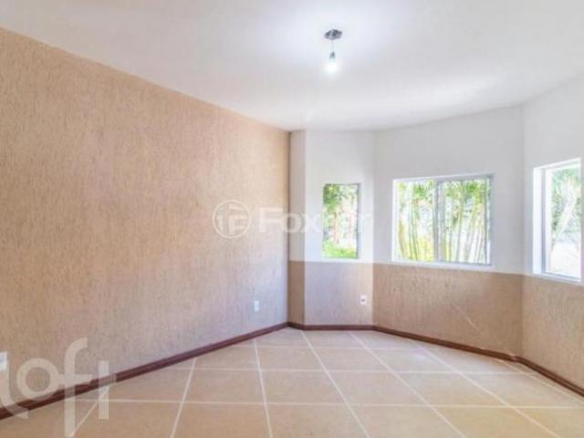 Casa em Condomínio, 3 dormitórios, 161.2 m², em Guarujá