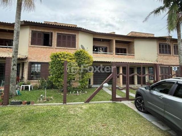 Casa em Condomínio, 3 dormitórios, 167 m², em Centro