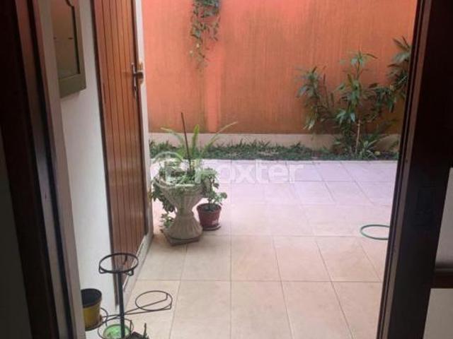Casa em Condomínio, 3 dormitórios, 173.46 m², em Pedra Redonda