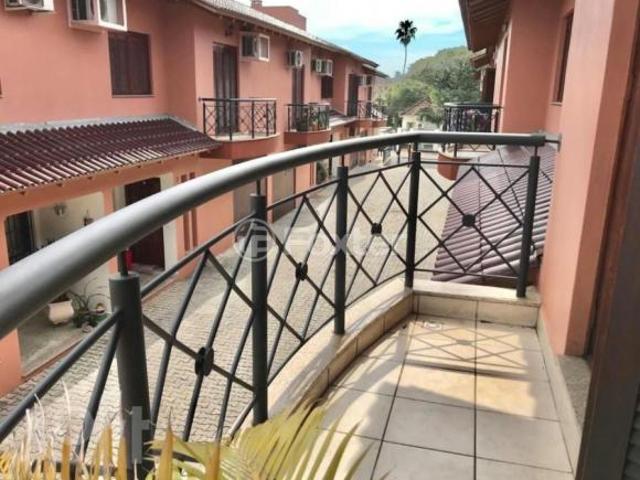 Casa em Condomínio, 3 dormitórios, 173 m², em Medianeira