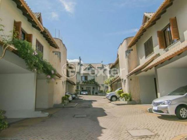 Casa em Condomínio, 3 dormitórios, 180 m², em Cristal