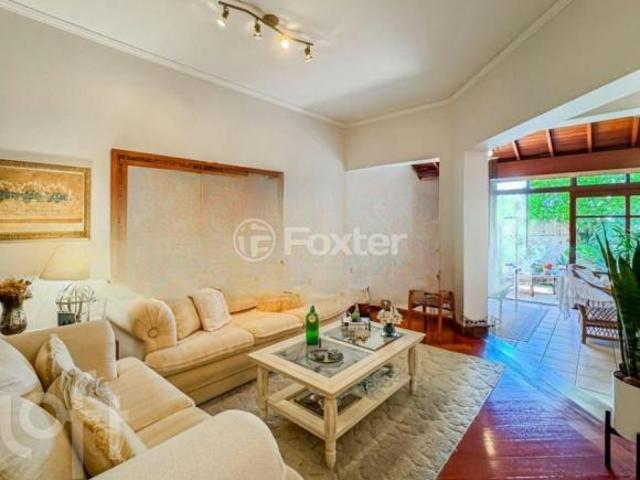 Casa em Condomínio, 3 dormitórios, 181.08 m², em Jardim Sabará