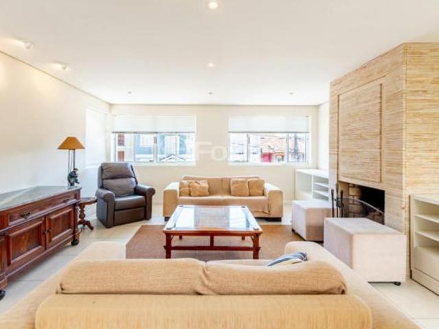 Casa em Condomínio, 3 dormitórios, 185 m², em Vila Nova