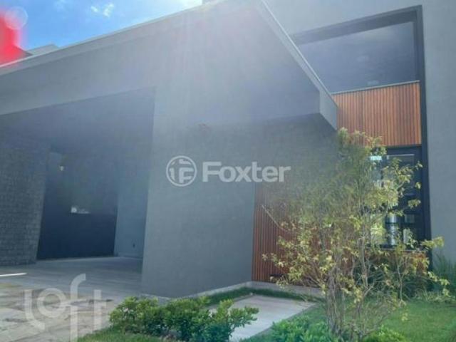 Casa em Condomínio, 3 dormitórios, 187 m², em Centro