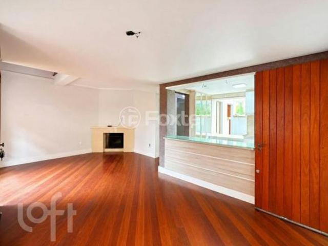 Casa em Condomínio, 3 dormitórios, 189 m², em Ipanema