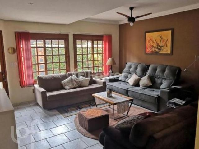 Casa em Condomínio, 3 dormitórios, 190 m², em Ipanema
