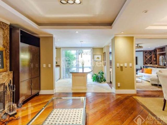 Casa em Condomínio, 3 dormitórios, 191.47 m², em Pedra Redonda