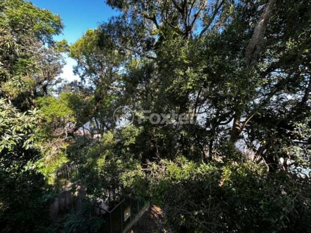 Casa em Condomínio, 3 dormitórios, 191 m², em Pedra Redonda