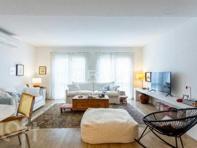 Casa em Condomínio, 3 dormitórios, 195.67 m², em Jardim Carvalho