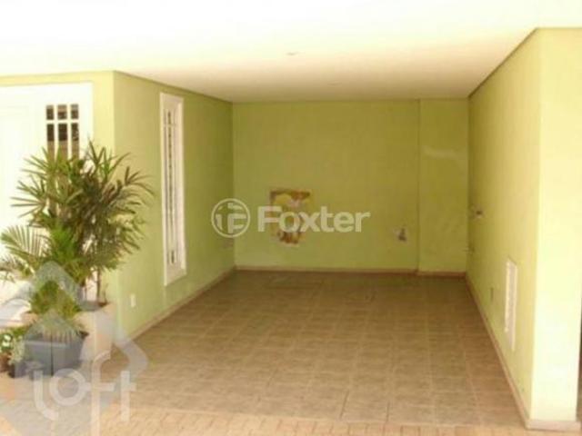 Casa em Condomínio, 3 dormitórios, 195.91 m², em Menino Deus