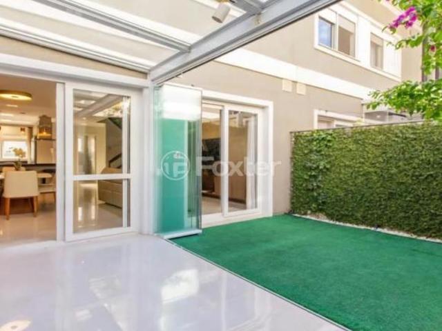 Casa em Condomínio, 3 dormitórios, 195 m², em Jardim Carvalho