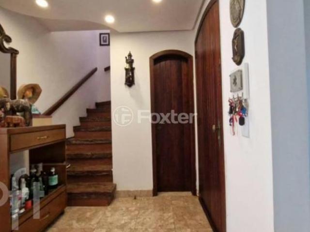 Casa em Condomínio, 3 dormitórios, 197.49 m², em Cristal