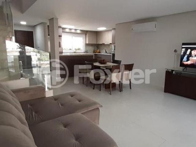 Casa em Condomínio, 3 dormitórios, 197.54 m², em Vila Nova
