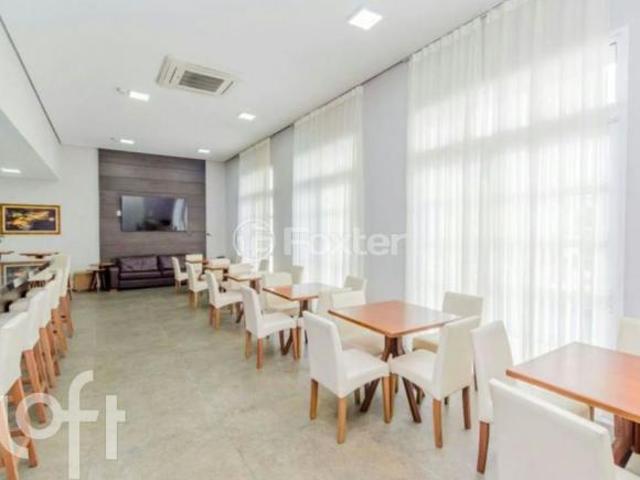 Casa em Condomínio, 3 dormitórios, 197 m², em Glória